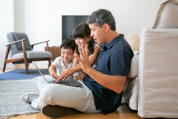 5 Cara Mengatasi Anak Kecanduan HP - Ayo Cerdas Indonesia